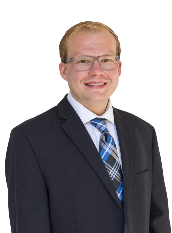 Josh Finstad - Watertown, SD - The Experience Real Estate, Inc.